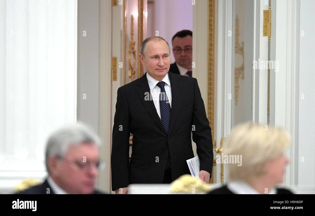 Vladimir putin smirk hi-res stock photography and images - Alamy