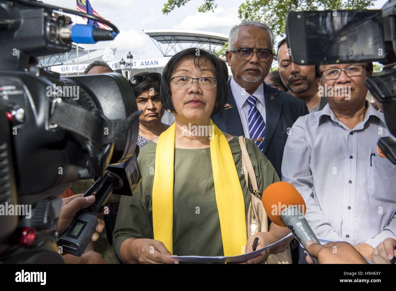 Maria calls hi-res stock photography and images - Alamy