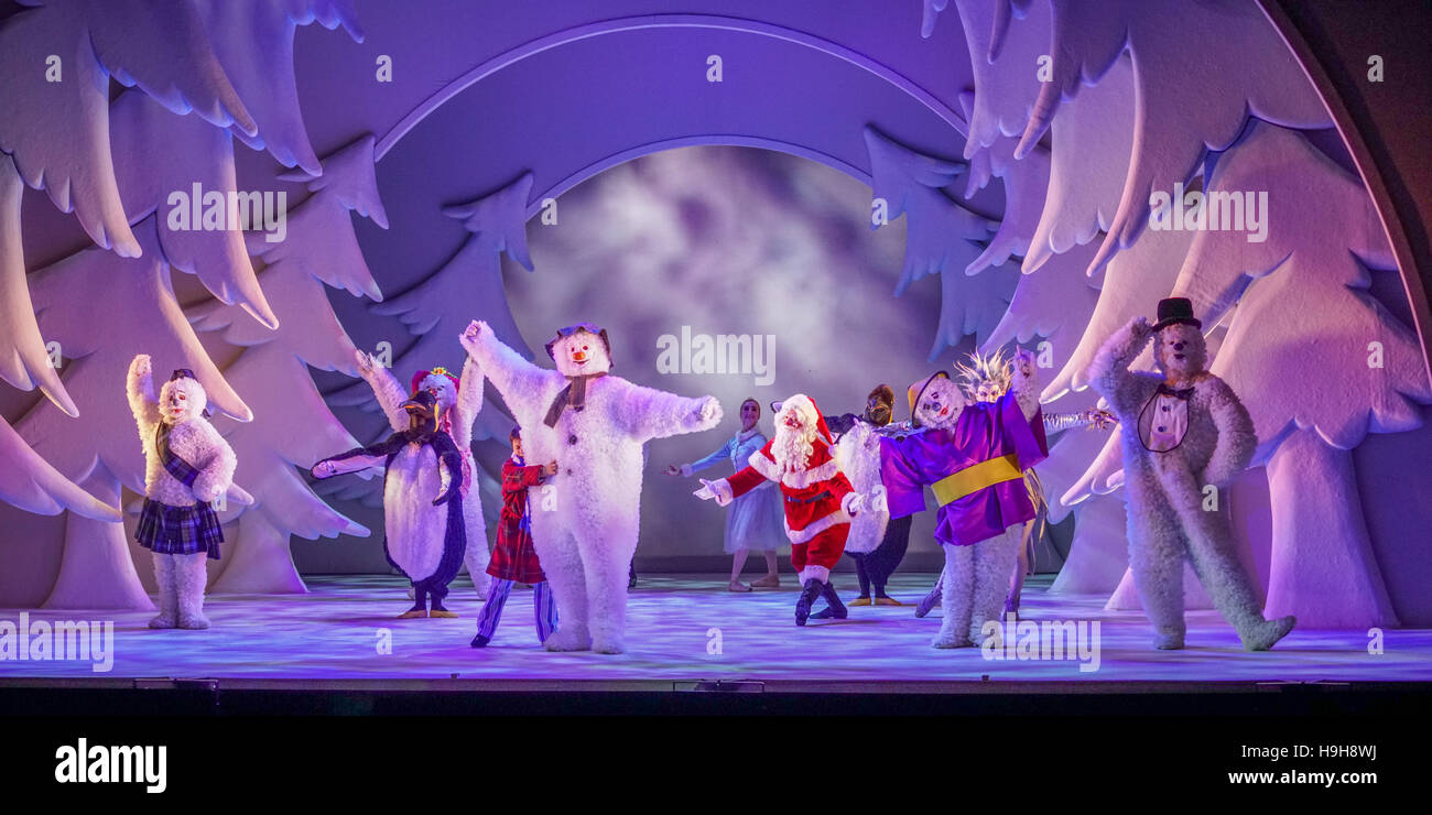 London, England, UK. 23rd Nov, 2016. Photocall: The Snowman returns to ...