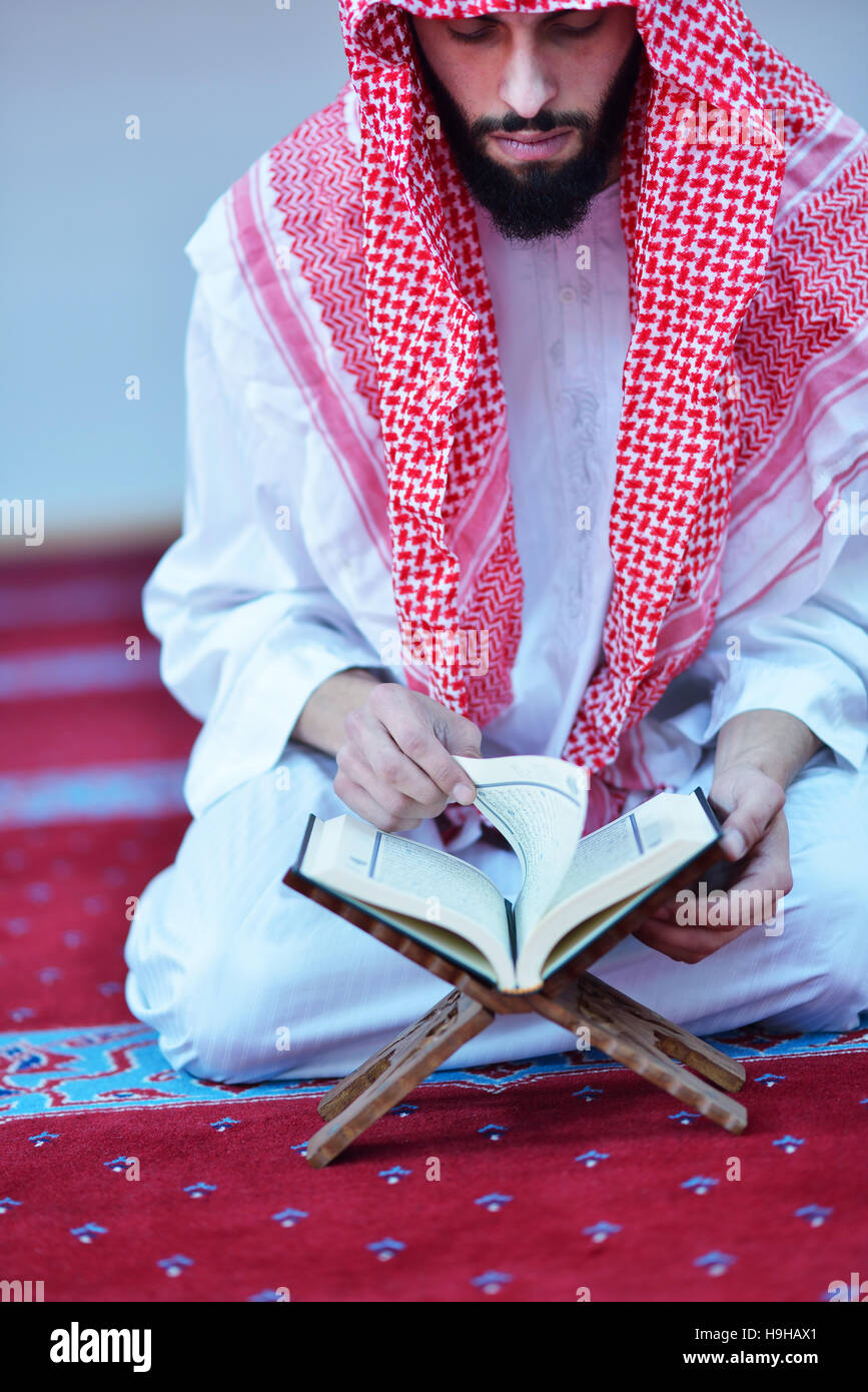 Muslim Arabic man praying Stock Photo - Alamy