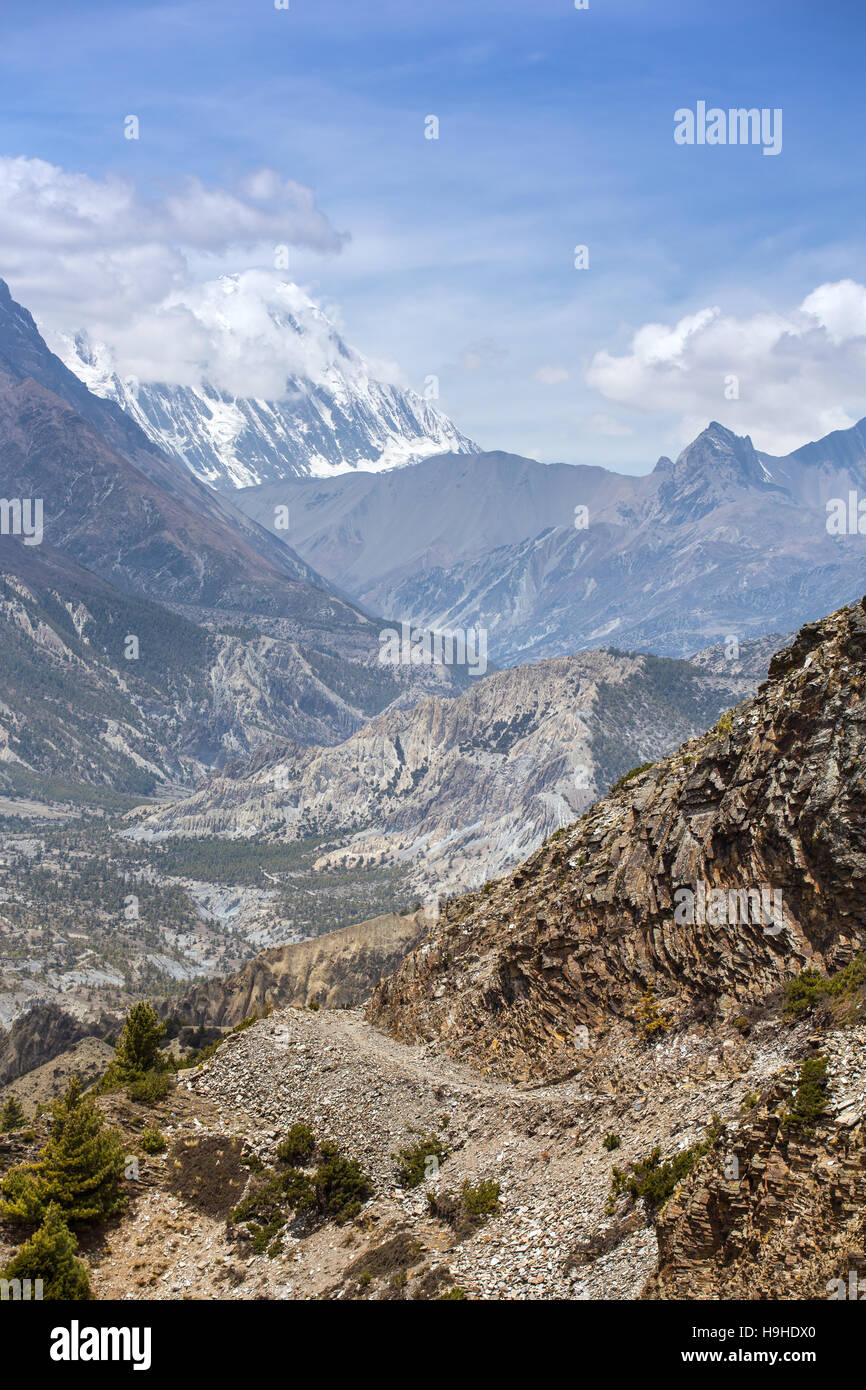 Beautiful mountain landscape on Annapurna circuit trek in Himalayas ...