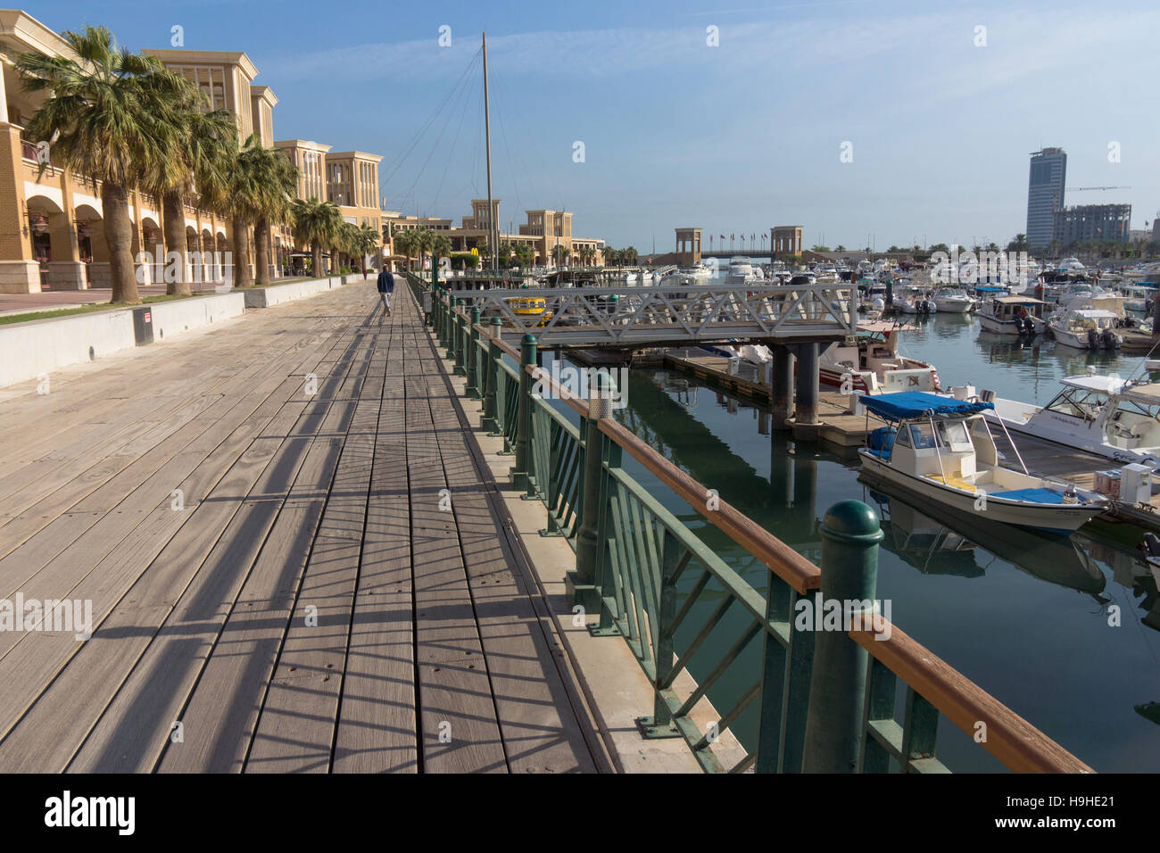 Walking the board walk at Souk Sharq, Kuwait Stock Photo - Alamy