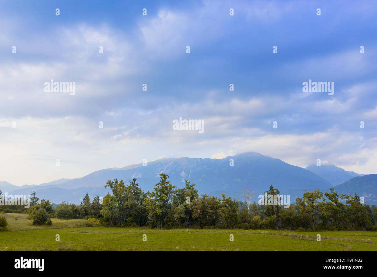 Beautiful rolling landscape on a summers day Stock Photo - Alamy