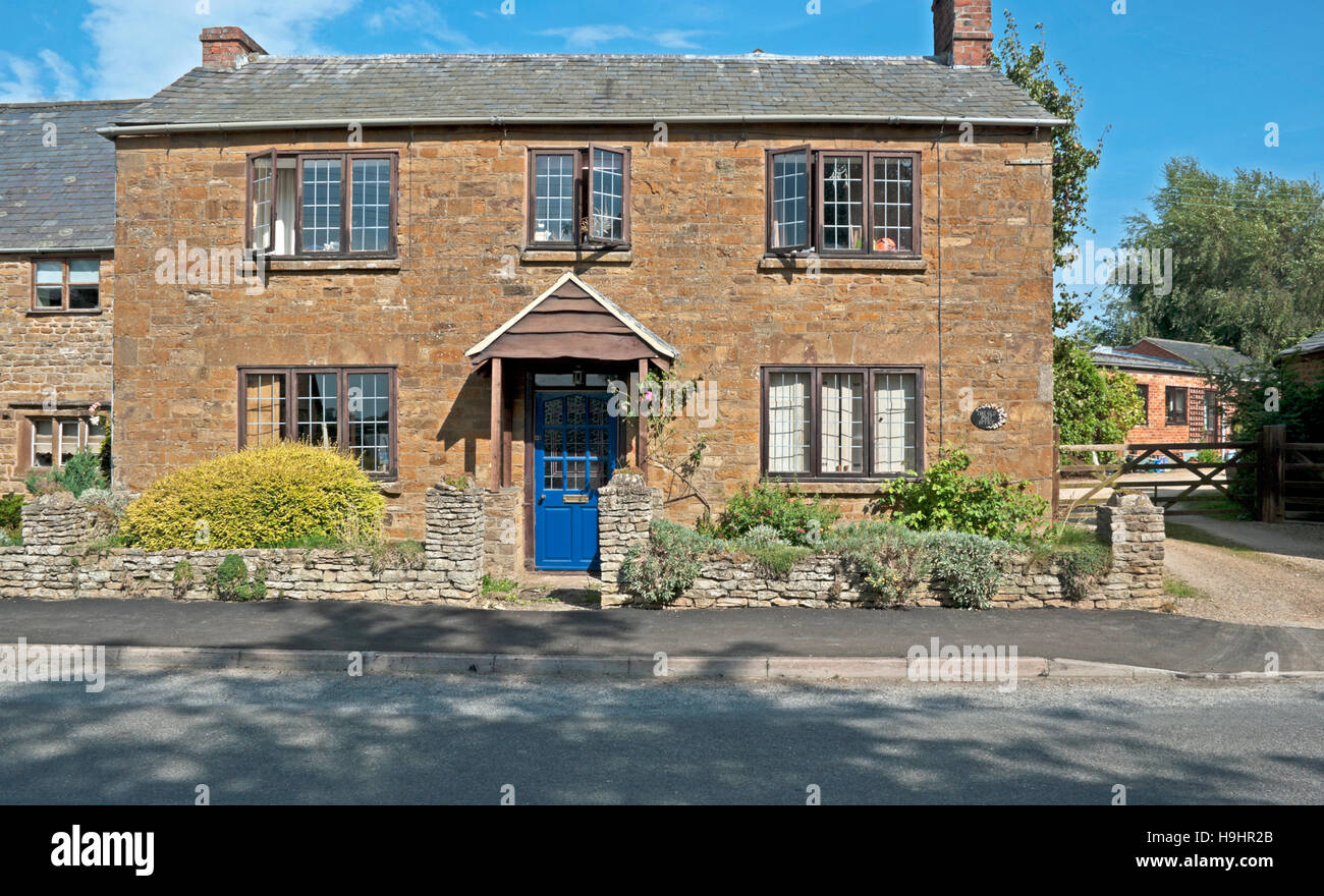 Lower Brailes, House, Old Post OfficeWarwickshire Stock Photo - Alamy