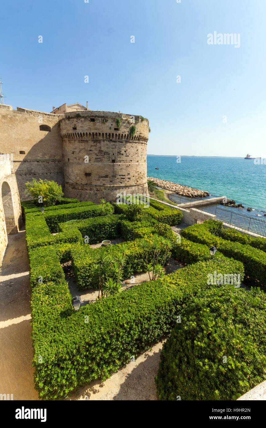 Taranto italy hi-res stock photography and images - Alamy