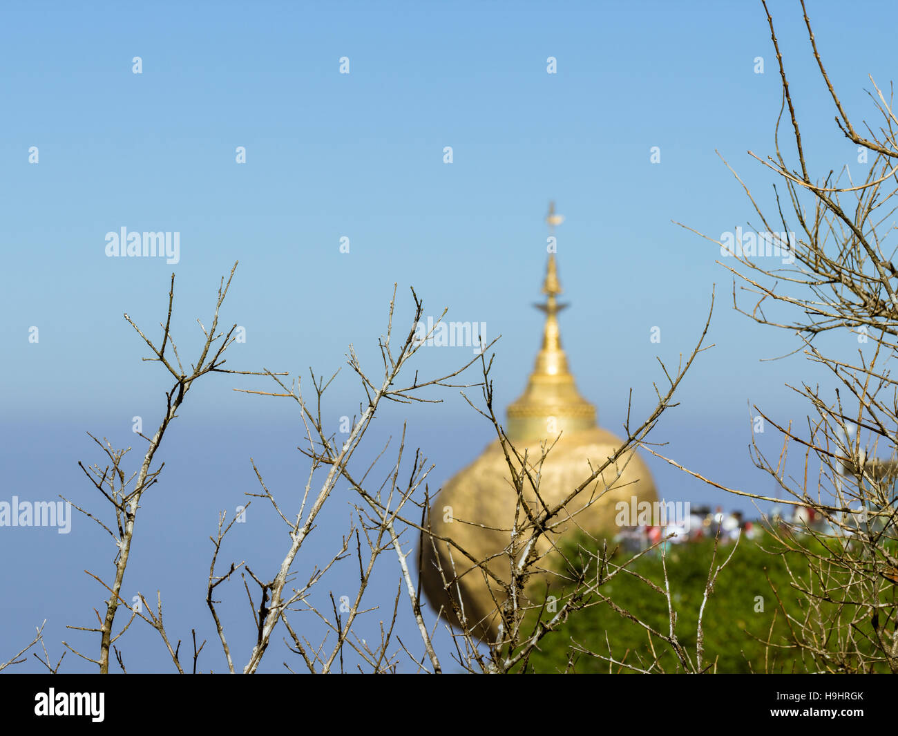 Kyaikhtiyo pagoda, Myanmar Stock Photo - Alamy