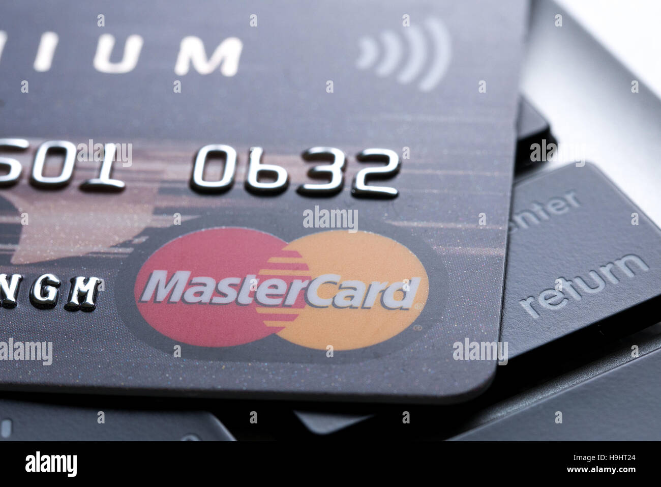 Mastercard worldwide logo hi-res stock photography and images - Alamy