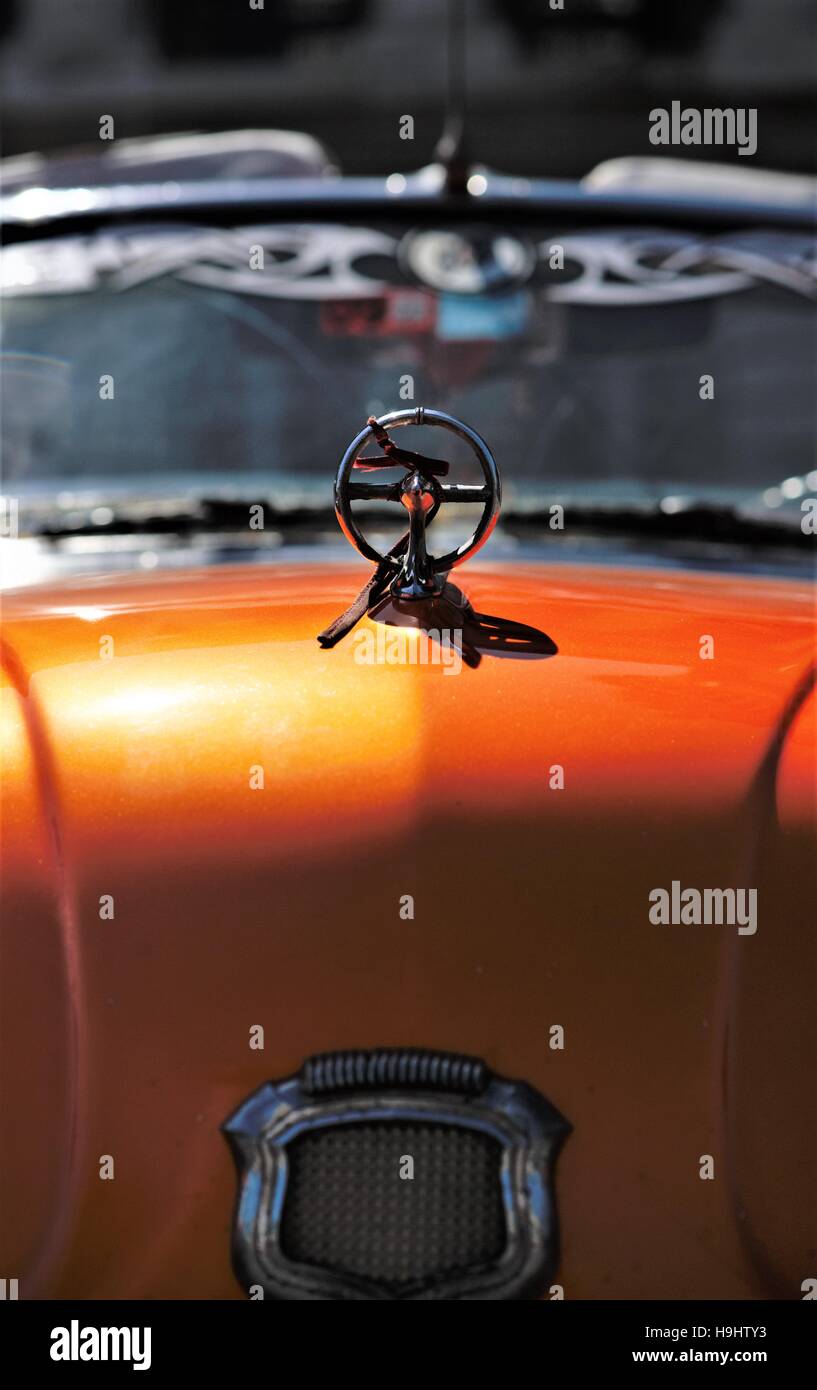 Classic Cuban cars on the streets on Havana, Cuba Stock Photo - Alamy