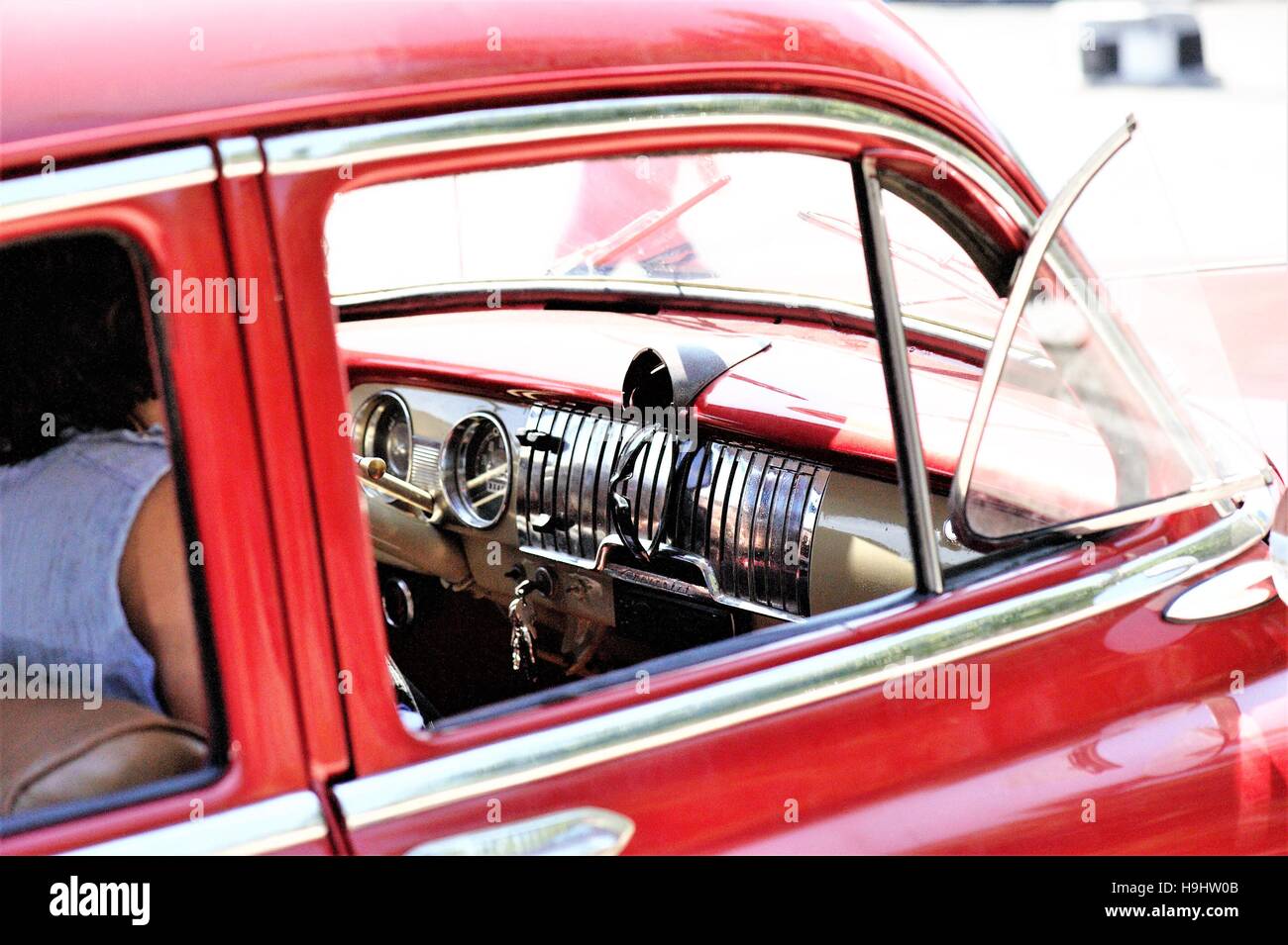 Classic Cuban cars on the streets on Havana, Cuba Stock Photo - Alamy