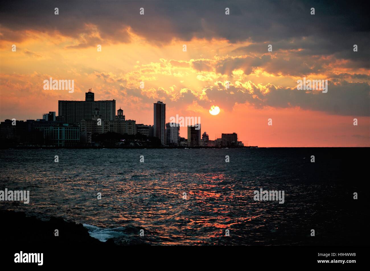 Sundown at the coast of Havana, Cuba Stock Photo - Alamy