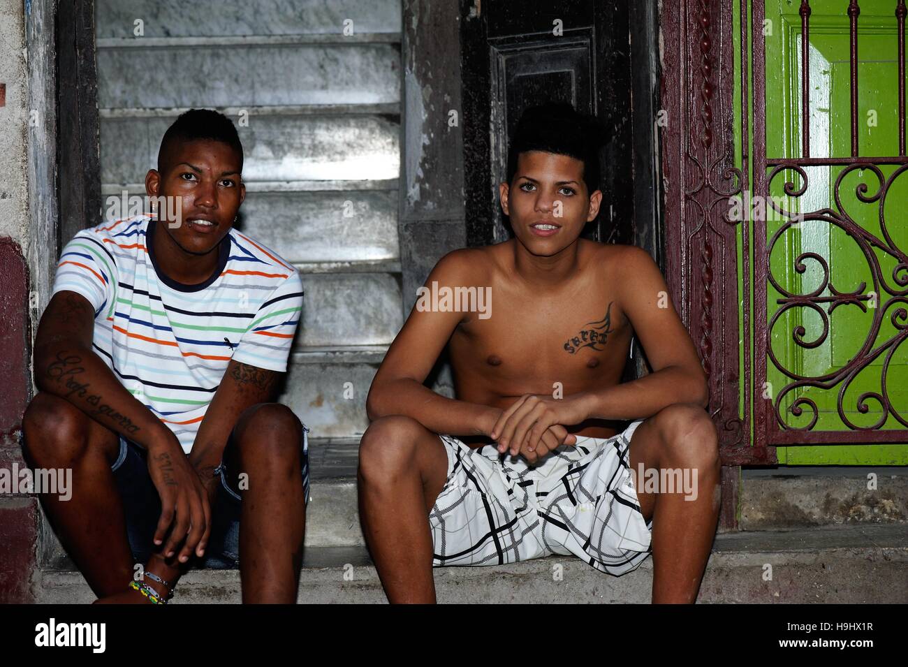 People on the streets of Havana, Cuba Stock Photo - Alamy