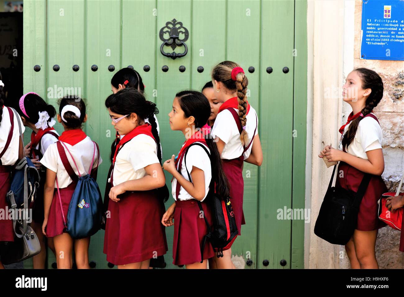 School girls in Havana, Cuba Stock Photo - Alamy
