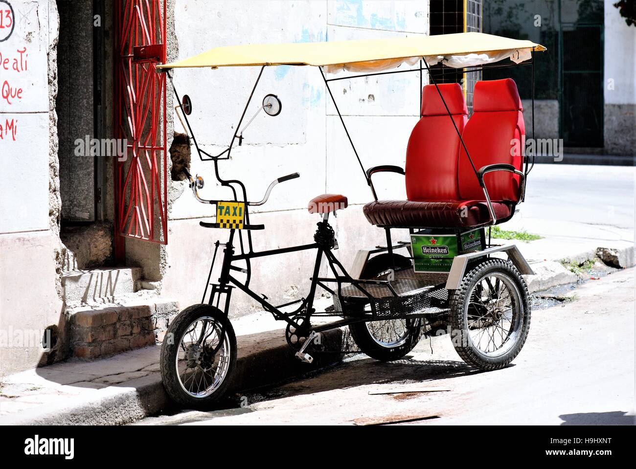 A bike on the streets of Havana, Cuba Stock Photo - Alamy