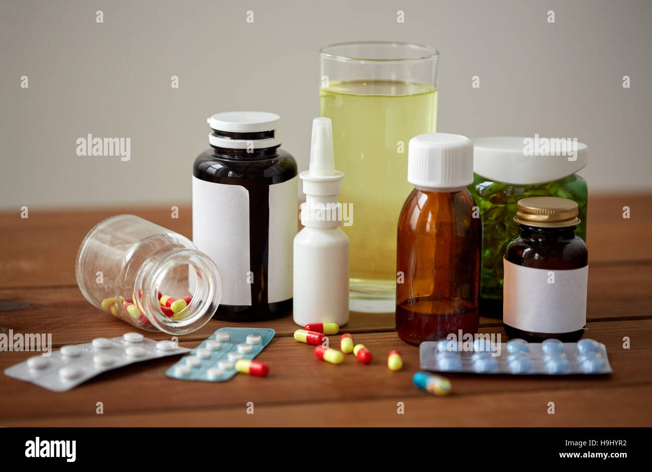Medicine and pharmaceutics hi-res stock photography and images - Alamy