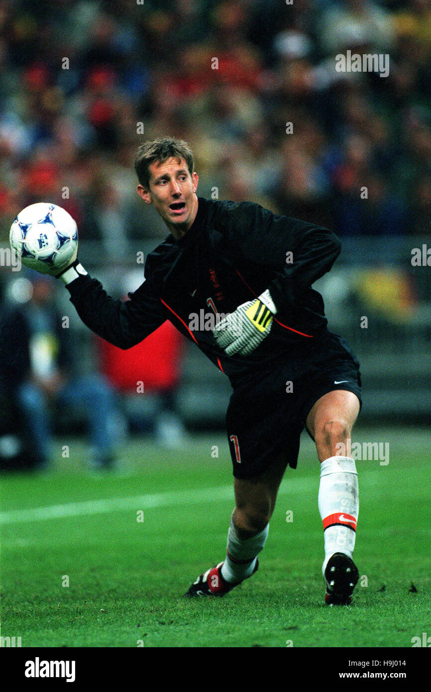 EDWIN VAN DER SAR HOLLAND & AJAX 16 June 1998 Stock Photo - Alamy