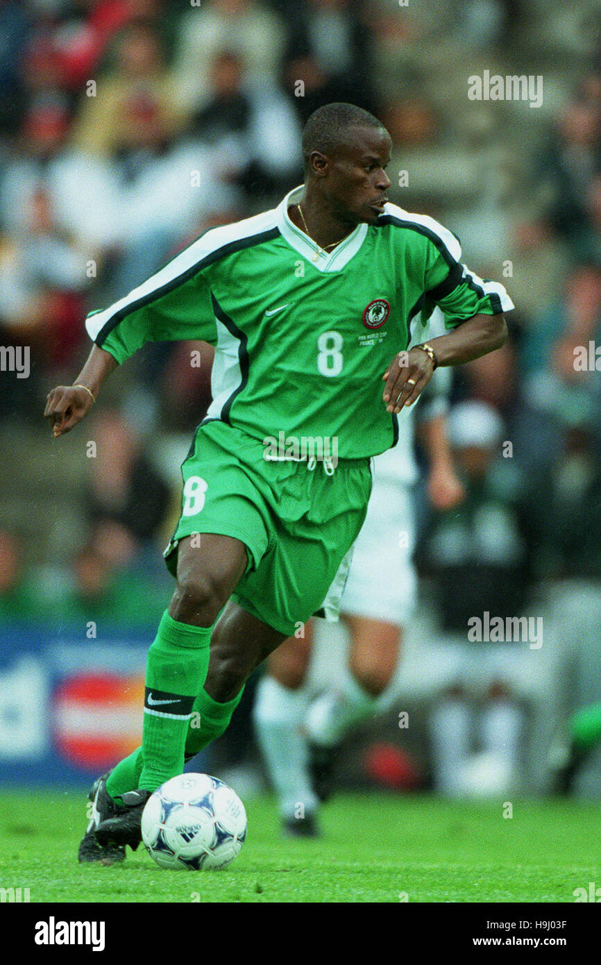 Sociedad nigeria hi-res stock photography and images - Alamy