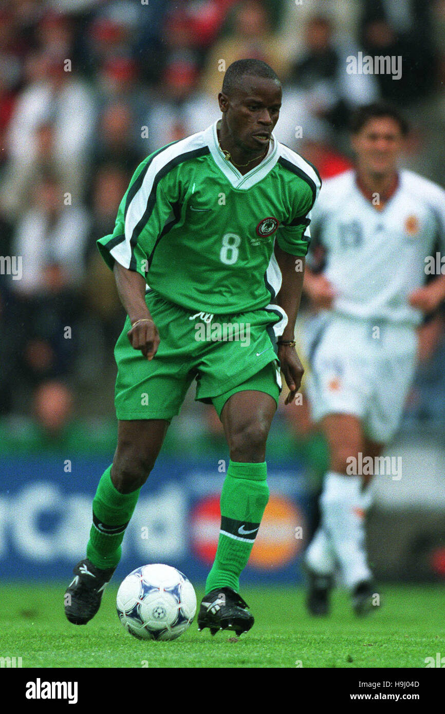 MUTIU ADEPOJU NIGERIA & REAL SOCIEDAD 17 June 1998 Stock Photo - Alamy