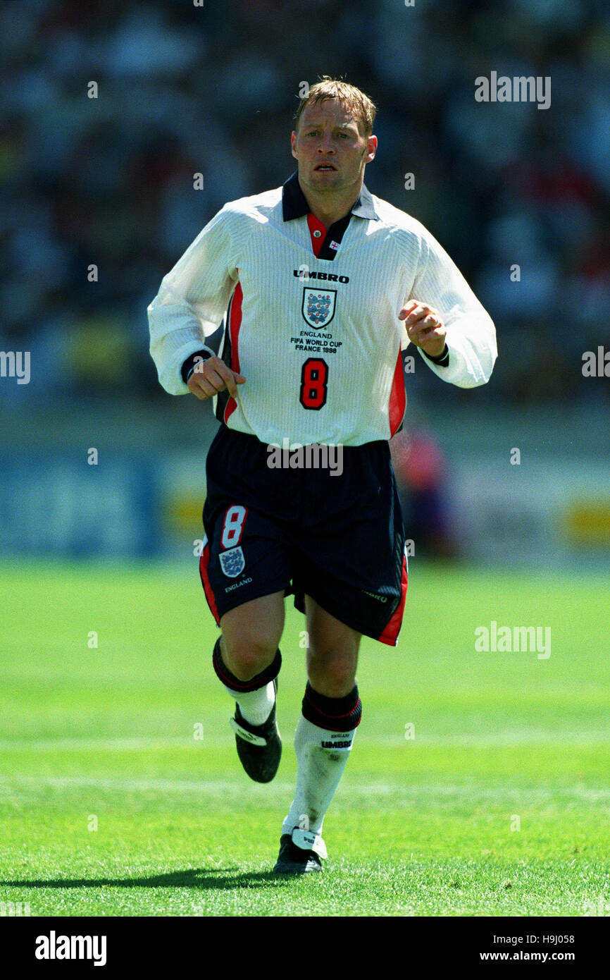 DAVID BATTY ENGLAND & NEWCASTLE UNITED FC 17 June 1998 Stock Photo - Alamy