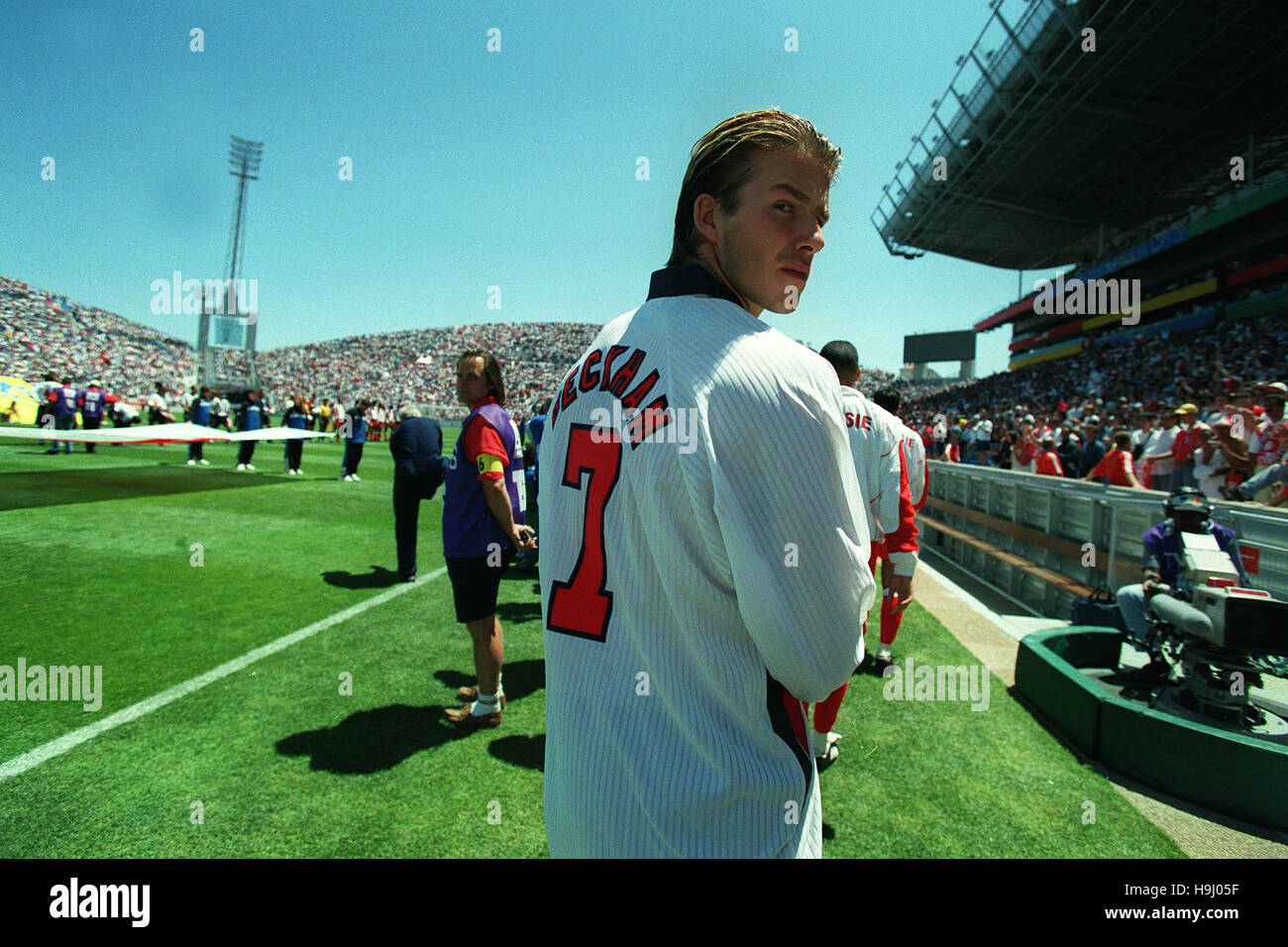 David beckham 1998 france hi-res stock photography and images - Alamy