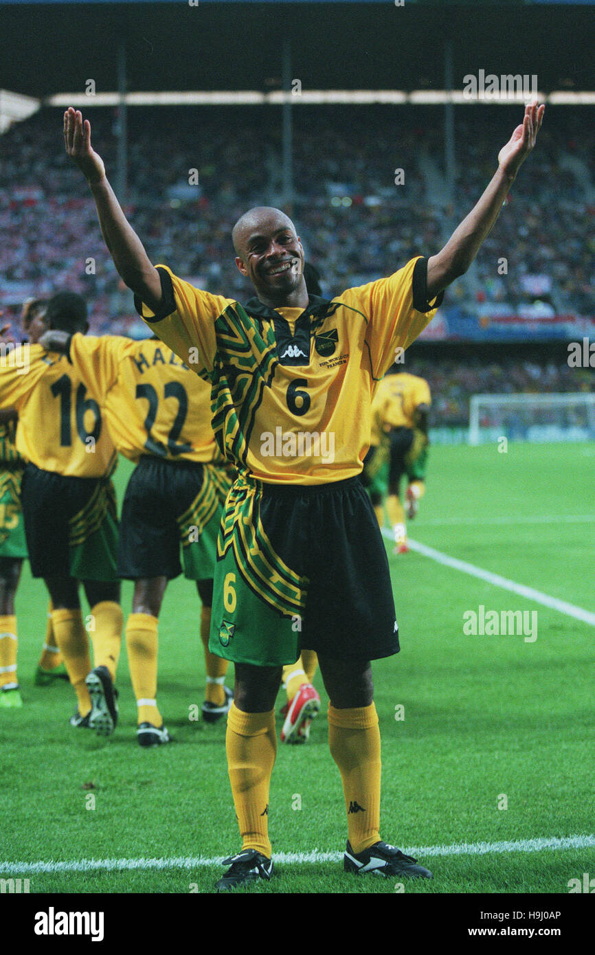 FITZROY SIMPSON JAMAICA & PORTSMOUTH FC 22 June 1998 Stock Photo - Alamy