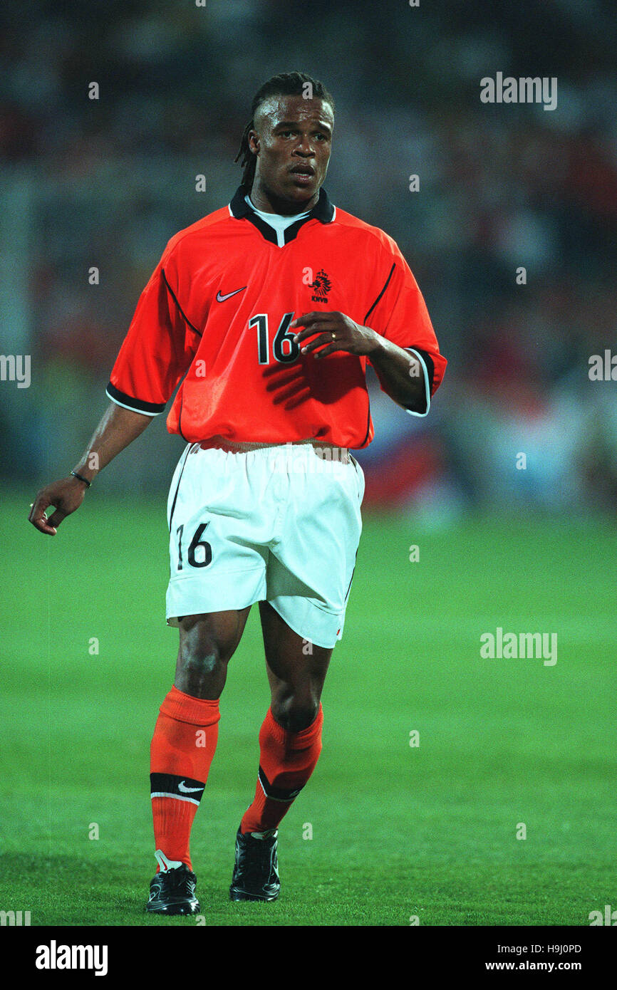Edgar davids ajax hi-res stock photography and images - Alamy