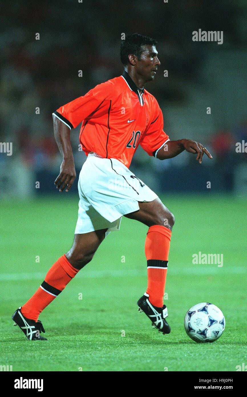 ARON WINTER HOLLAND & INTER MILAN FC 25 June 1998 Stock Photo - Alamy