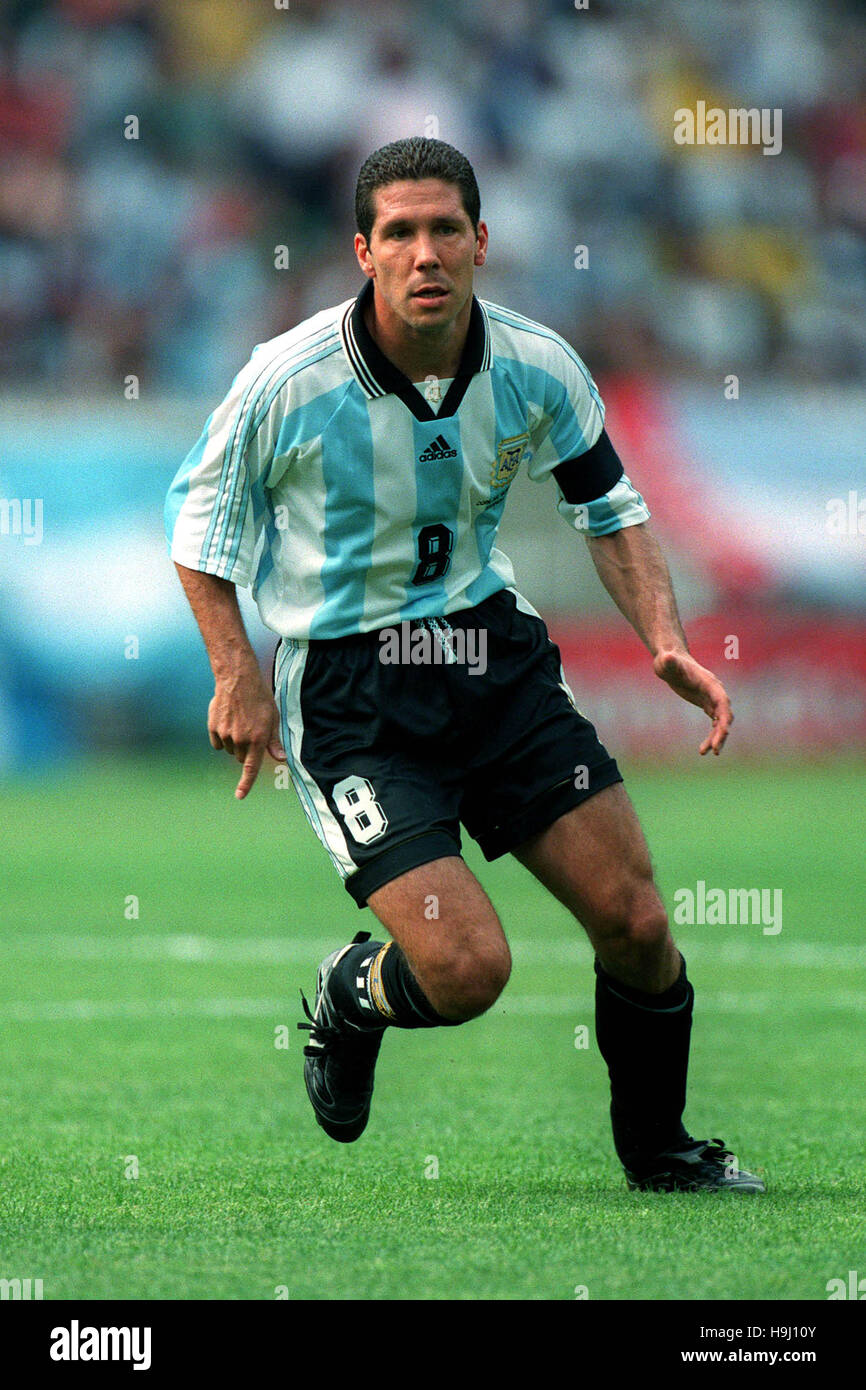 Diego simeone 1998 hi-res stock photography and images - Alamy