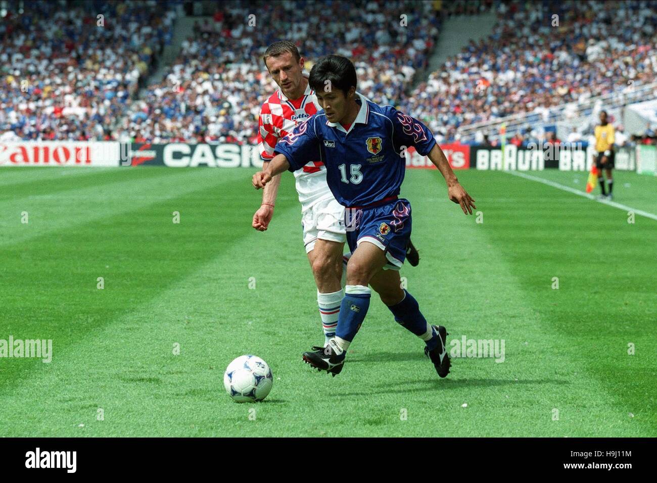 HIROAKI MORISHIMA MARIO STANIC JAPAN V CROATIA 20 June 1998 Stock Photo ...