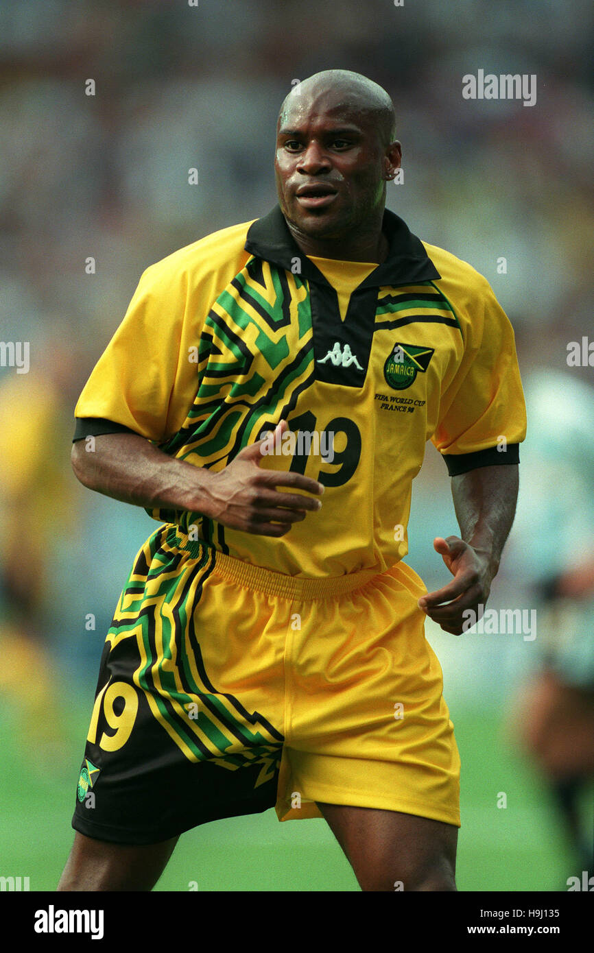 FRANK SINCLAIR JAMAICA & CHELSEA FC 25 June 1998 Stock Photo - Alamy