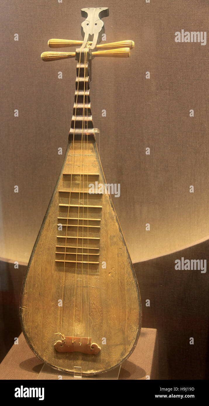 Musical instrument china hi-res stock photography and images - Alamy