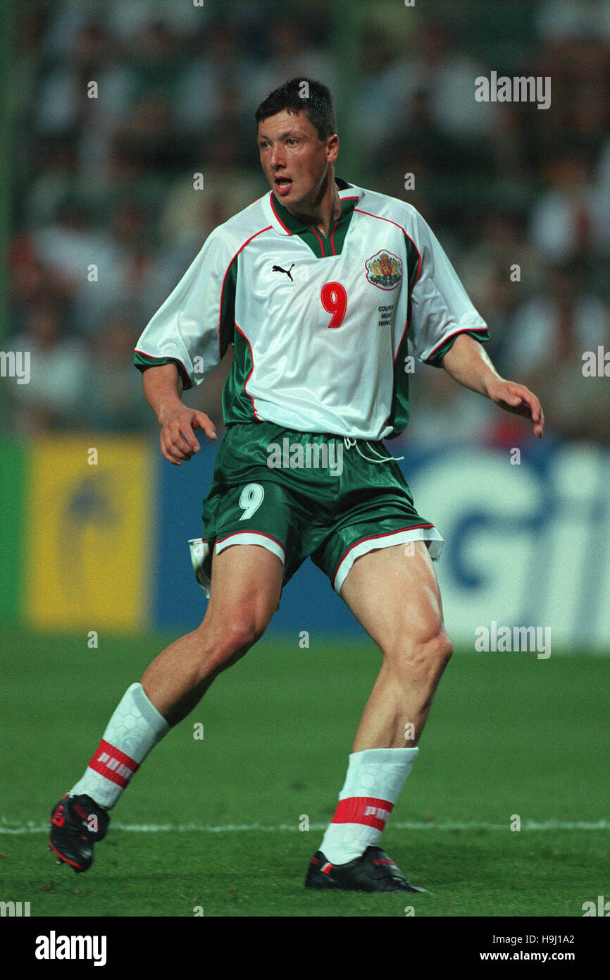 LUBOSLAV PENEV BULGARIA & ATHELTICO MADRID 29 June 1998 Stock Photo - Alamy