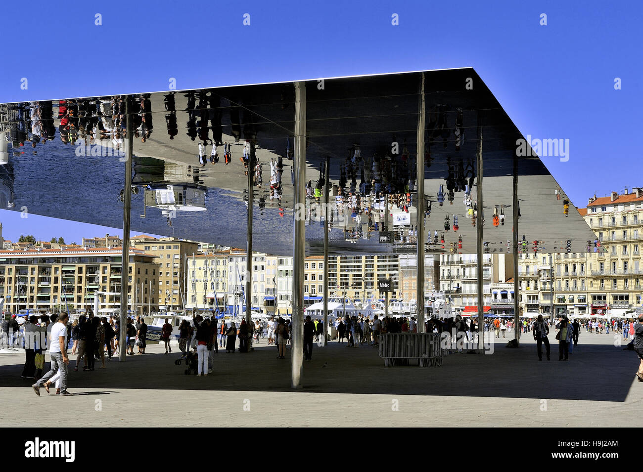 The Reflective flag Forster + Partners created the firm on the old port ...