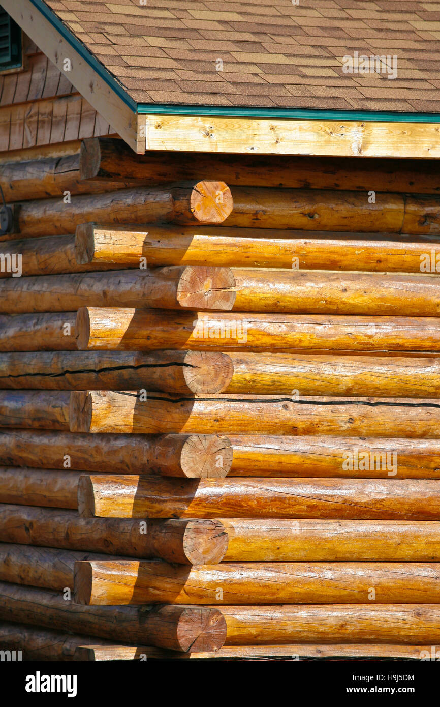 Log cabin construction hi-res stock photography and images - Alamy