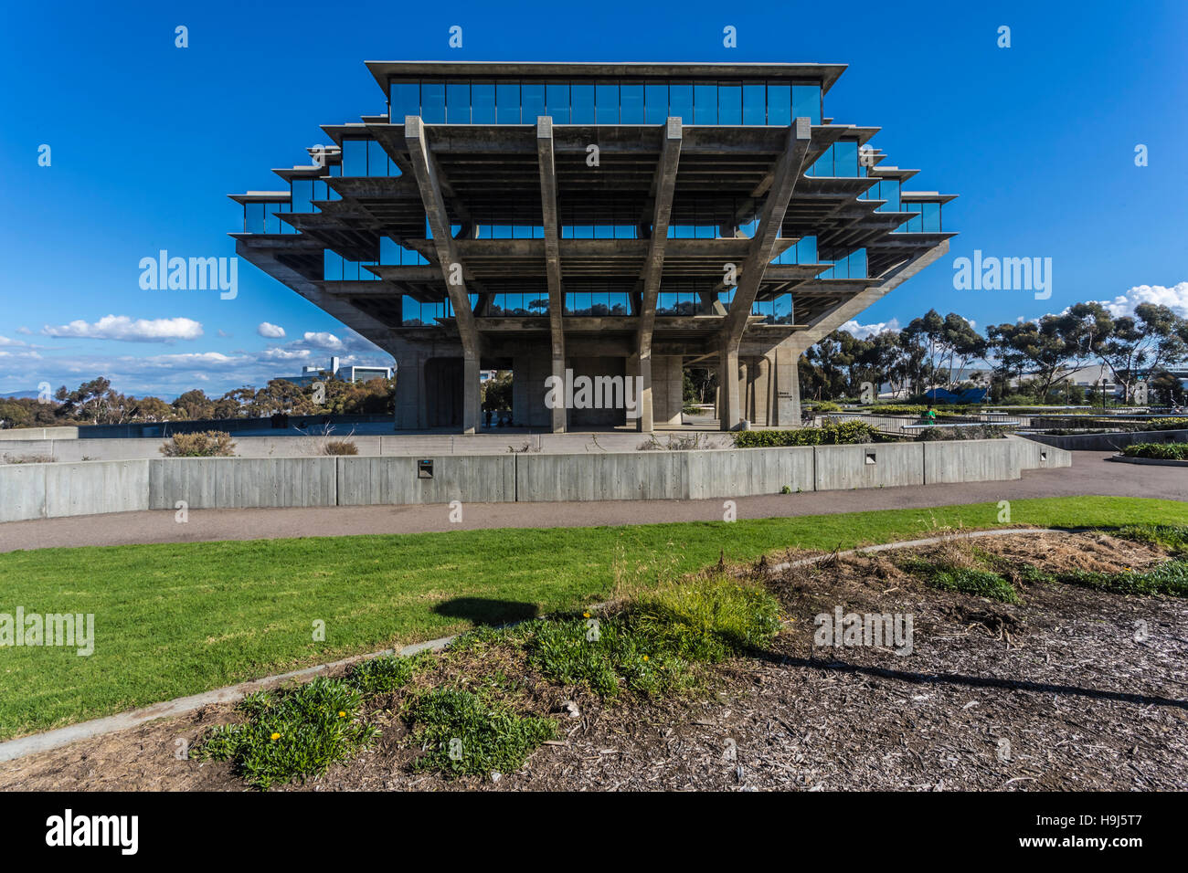 Geisel library architecture hi-res stock photography and images - Alamy