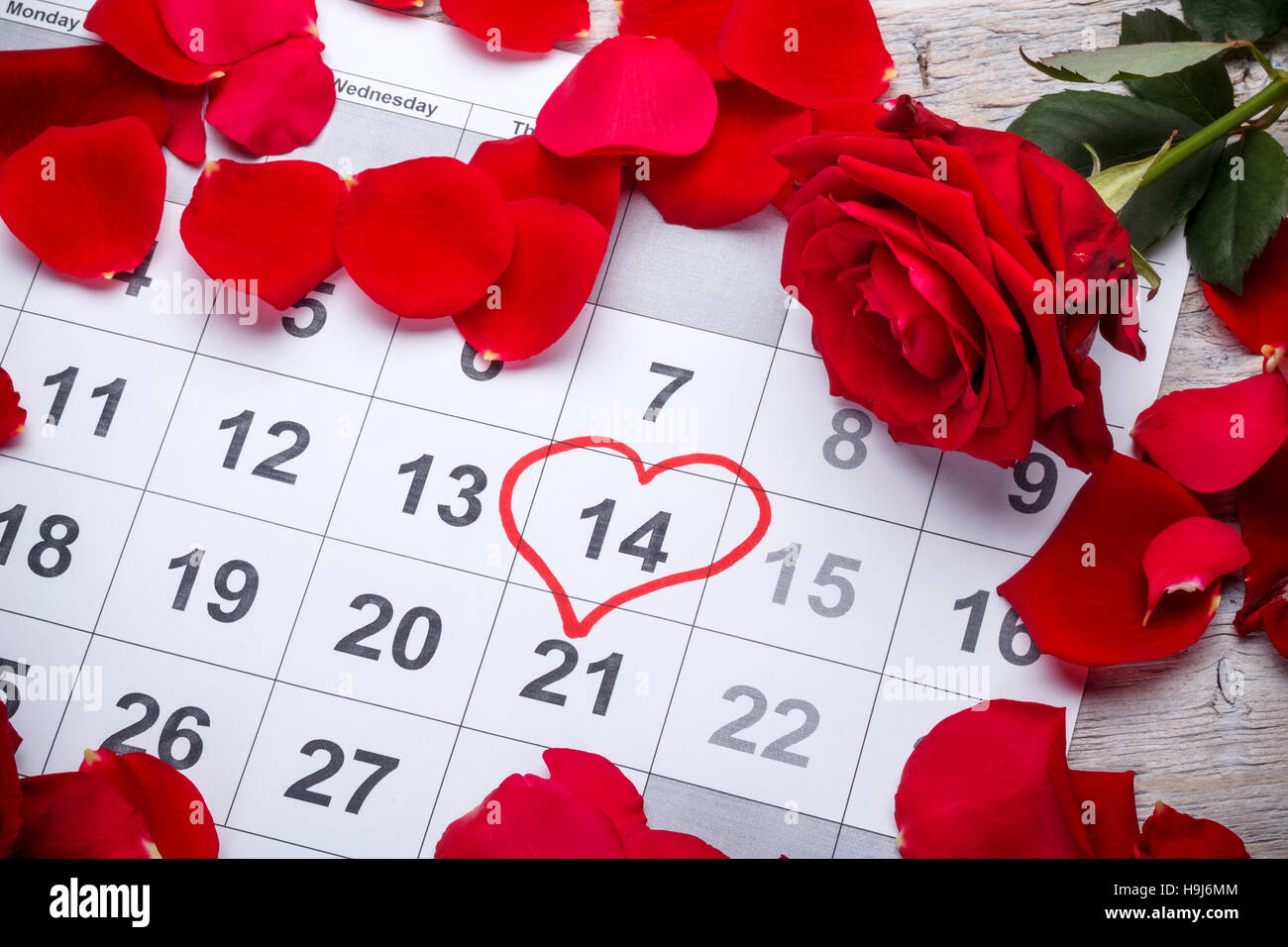 Heart shape in the calendar Stock Photo - Alamy