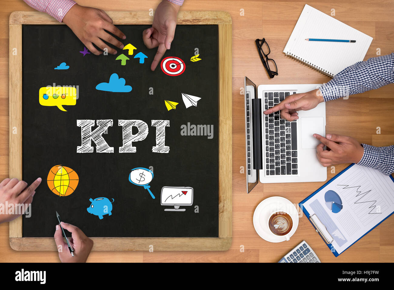 Analysis and integration office hi-res stock photography and images - Alamy