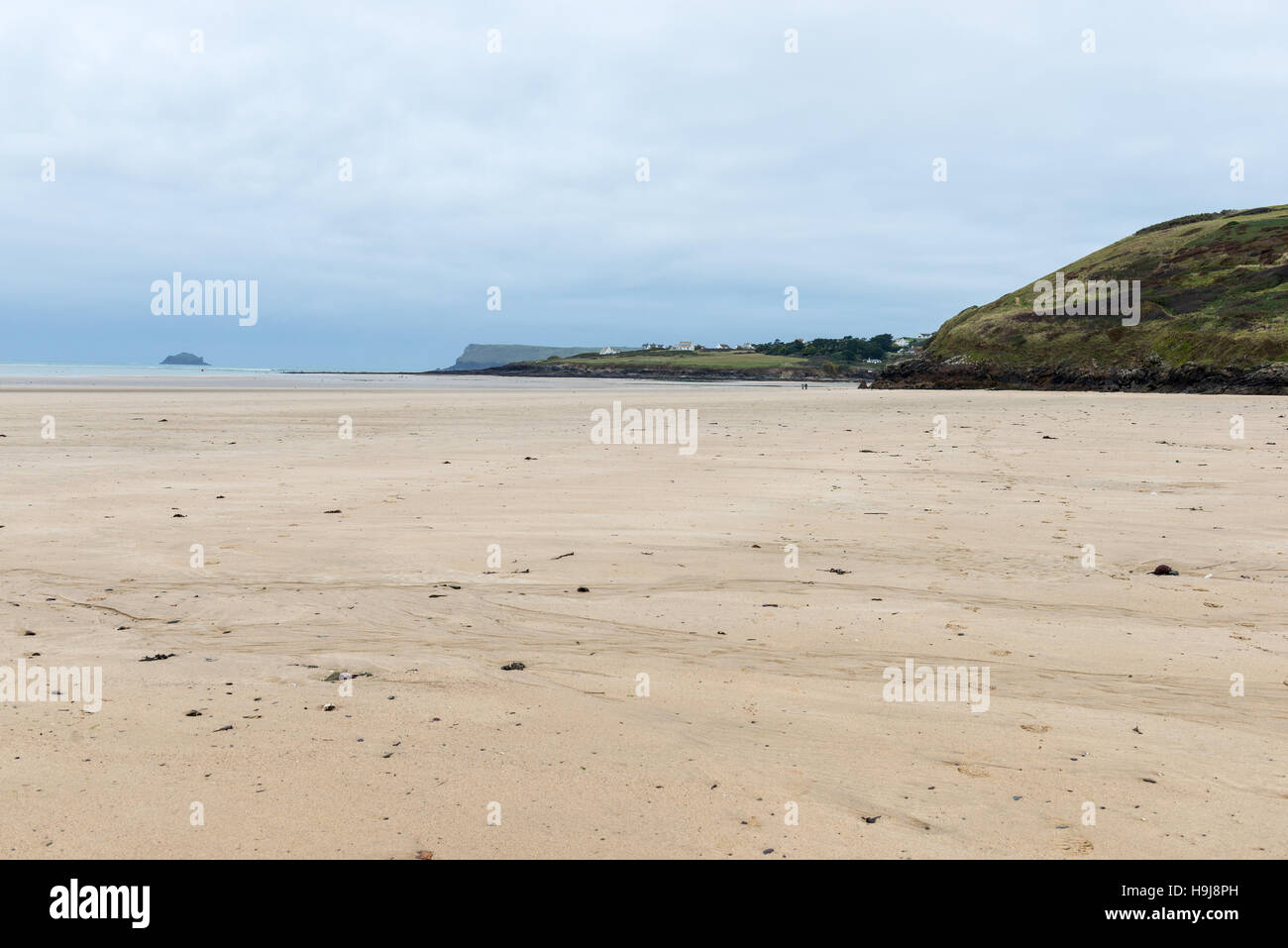 A wide expanse of beach in Daymer Bay, North Cornwall. The beach is ...