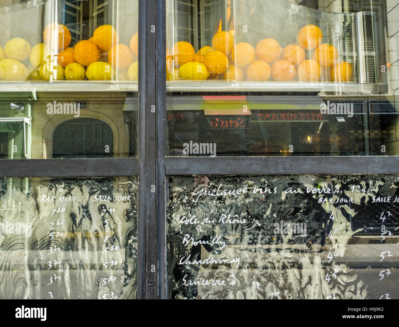Restaurant window in Paris, France Stock Photo - Alamy