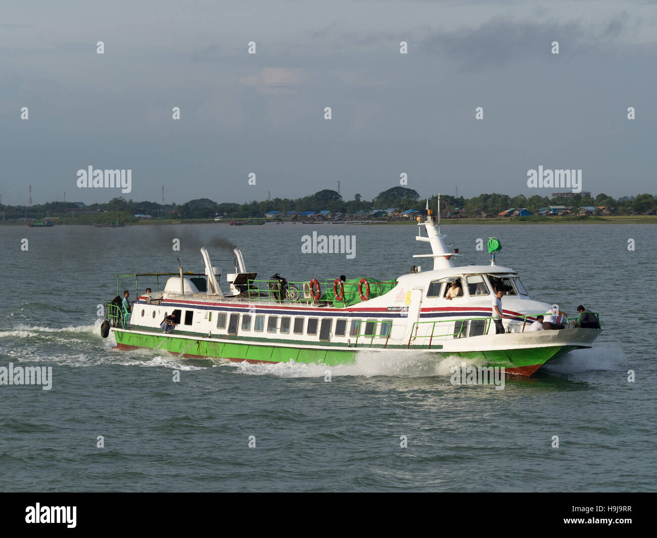 Fast passenger ferry hi-res stock photography and images - Alamy