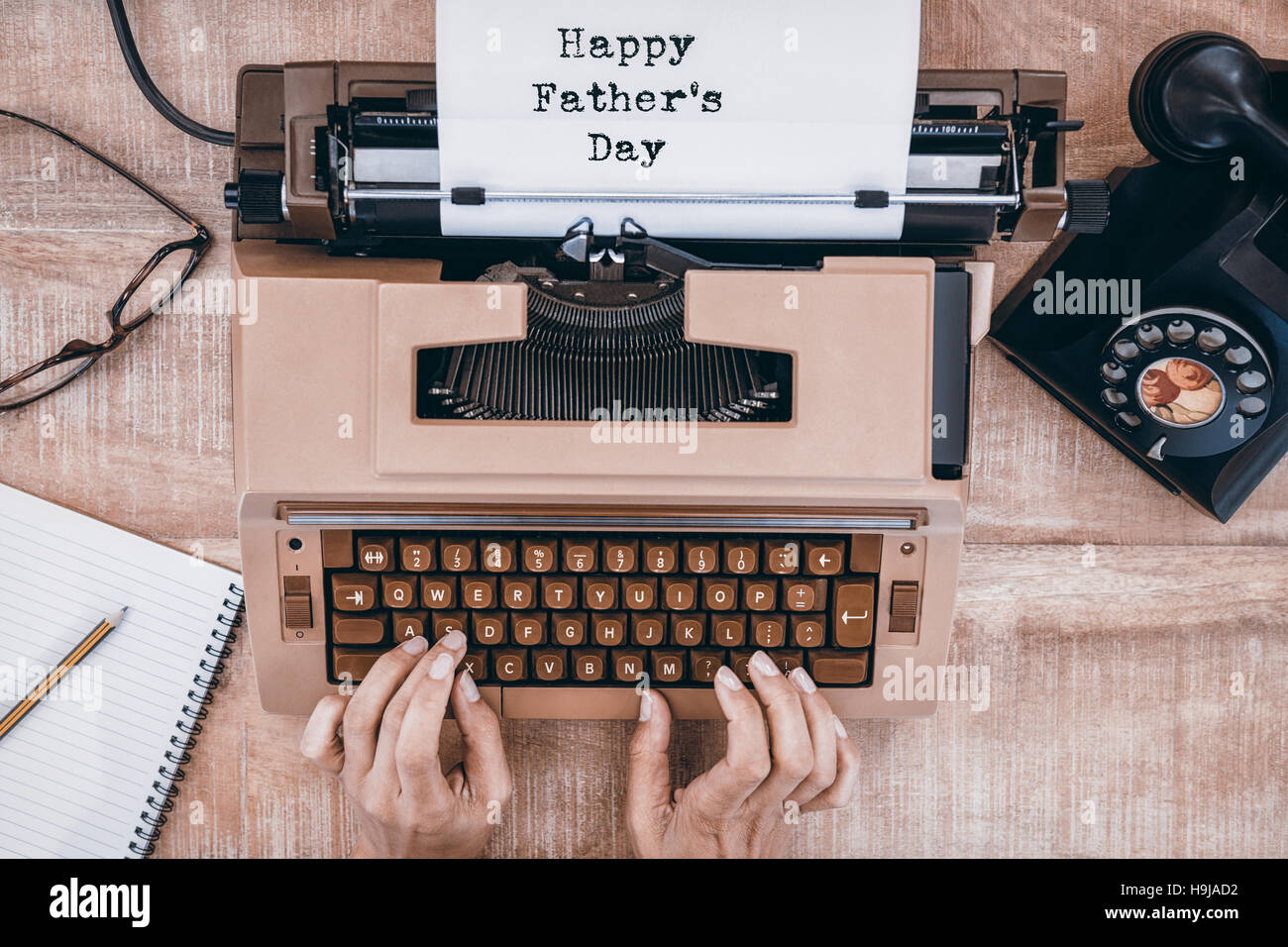 Hands using typewriter Stock Photo - Alamy