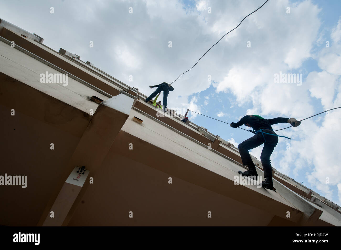 Emergency Rescue high building Stock Photo - Alamy
