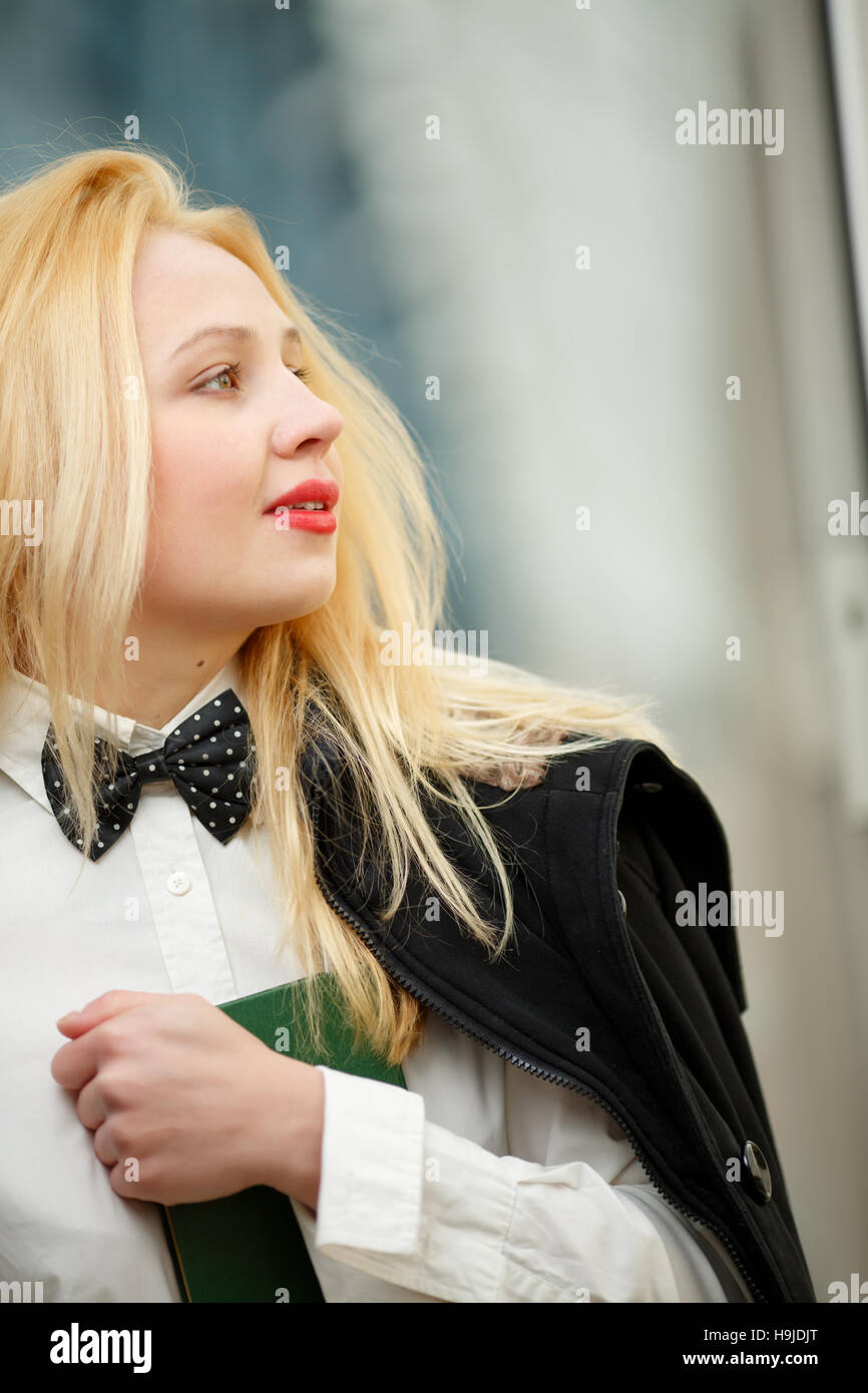 Woman profile note book hi-res stock photography and images - Alamy