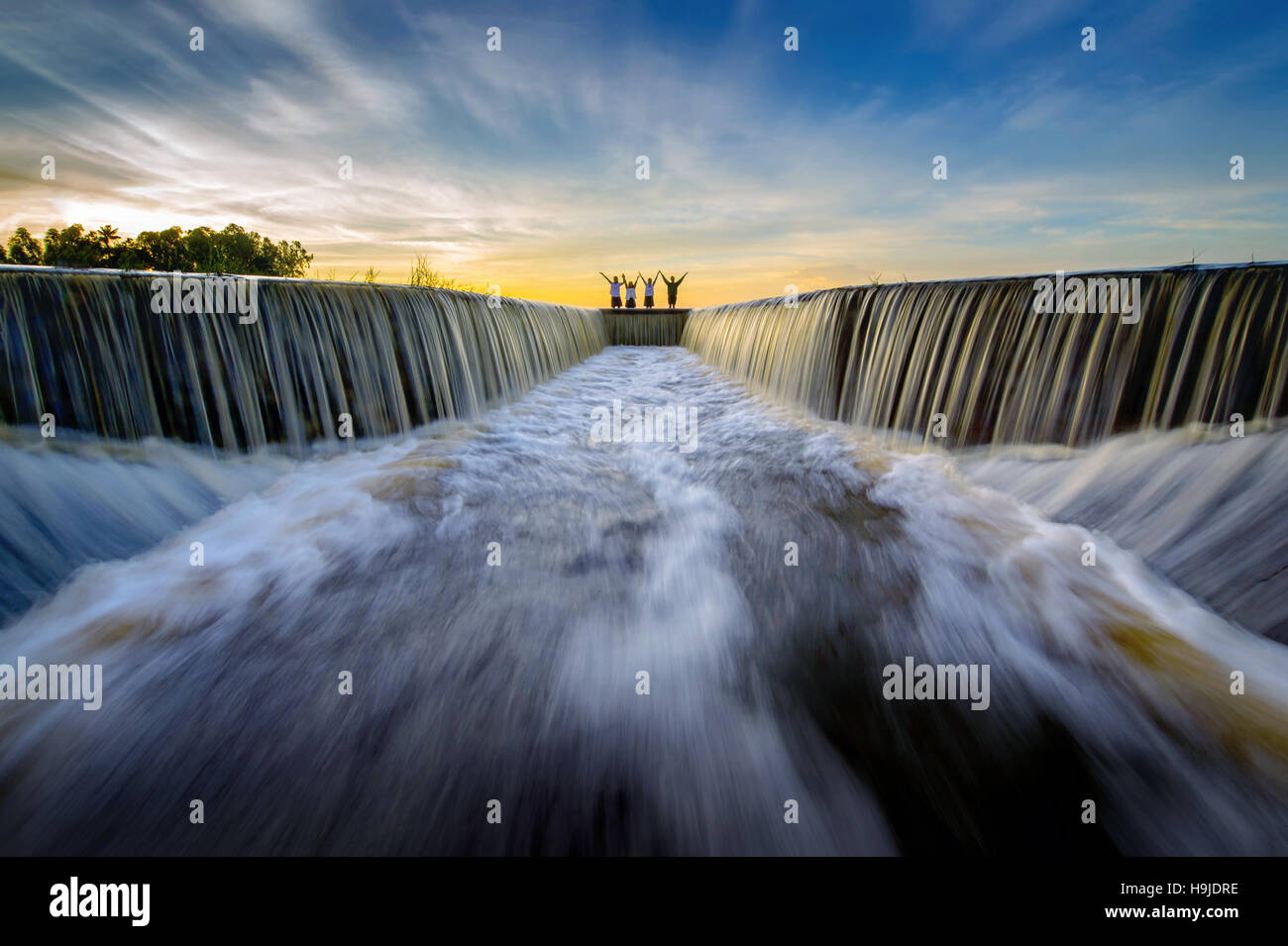 Streaming current hi-res stock photography and images - Alamy