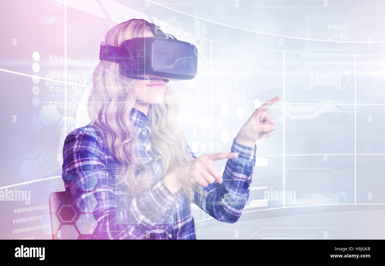 Oculus rift woman hi-res stock photography and images - Alamy