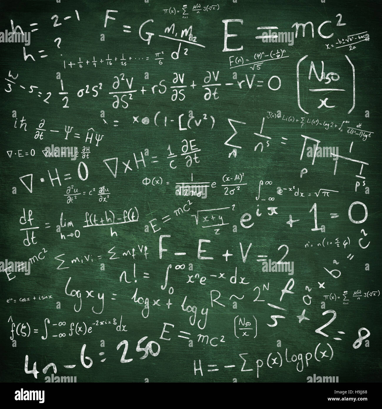 Green chalkboard maths hi-res stock photography and images - Alamy