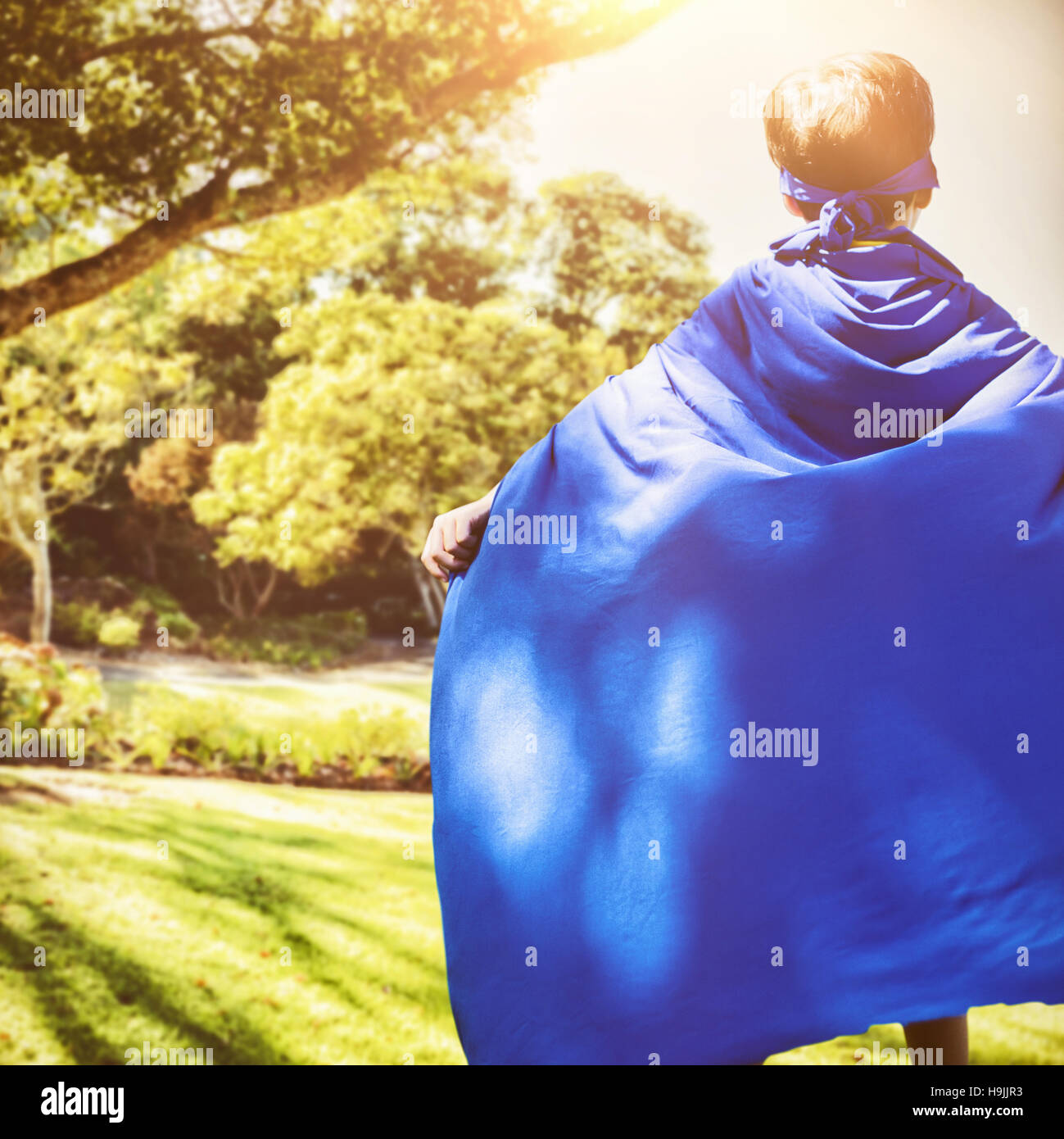 Animation shine text in blue hi-res stock photography and images - Alamy