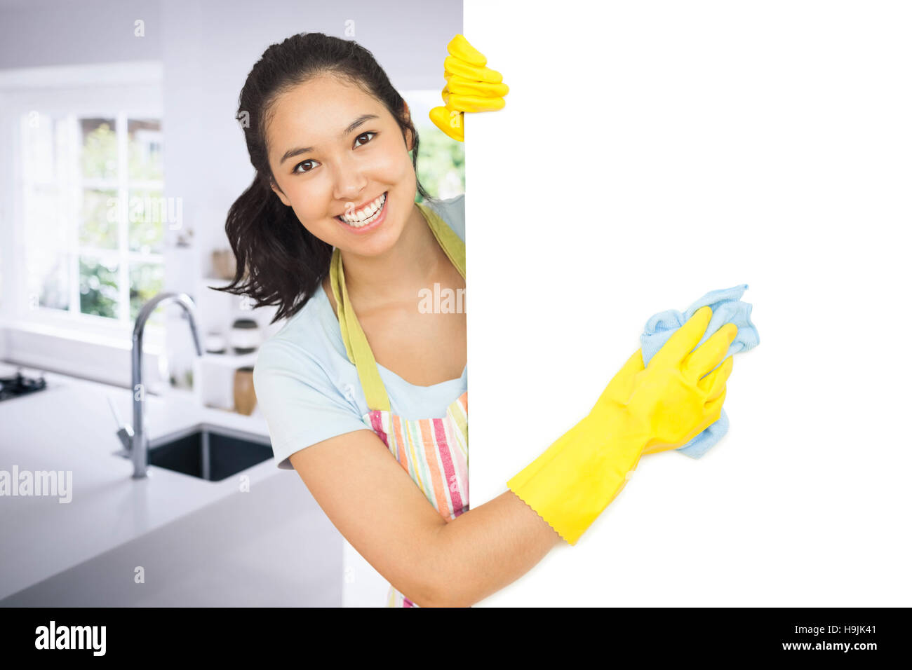Woman bright white cloth hi-res stock photography and images - Alamy