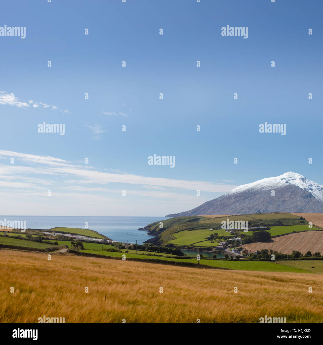 Country scene hi-res stock photography and images - Alamy