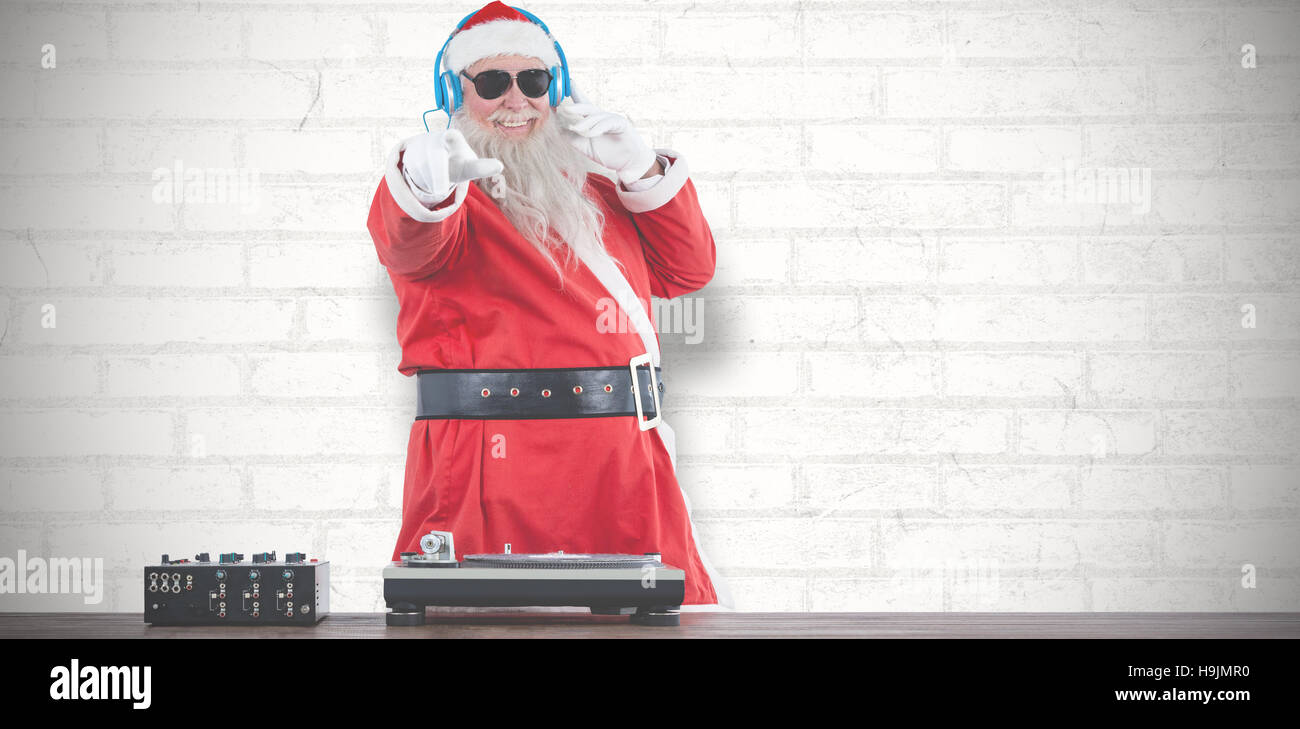 Studio modern sound mixing hi-res stock photography and images - Alamy