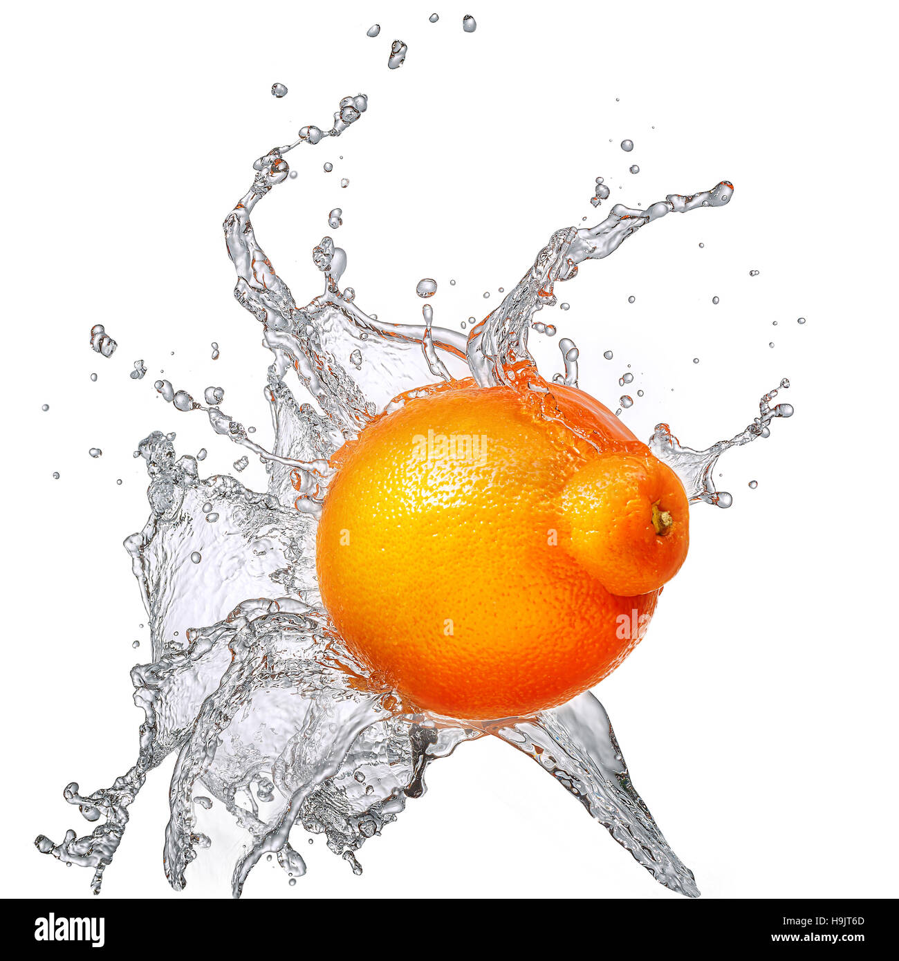 Water splash with mandarin isolated Stock Photo - Alamy